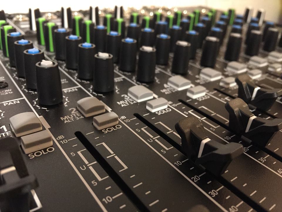 La nueva temporada de radio 2015/16 en Twitter - AudioAgencia